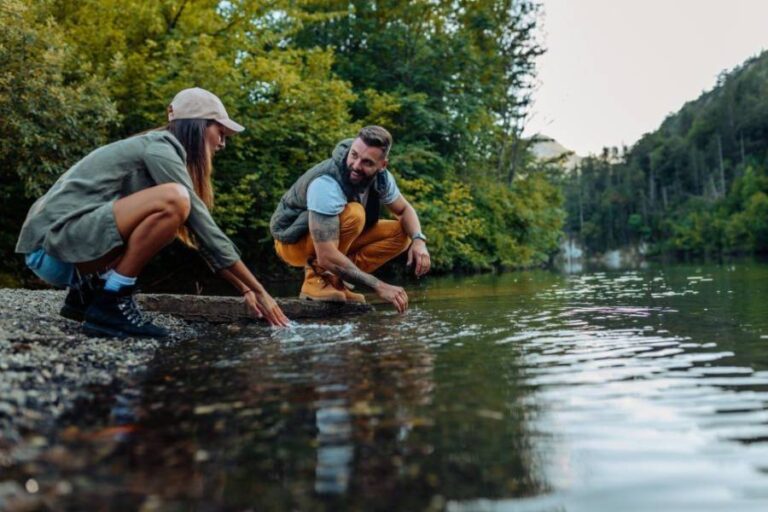 Managing Water When Hiking: Tips to Stay Hydrated & Safe - Outdoorshell